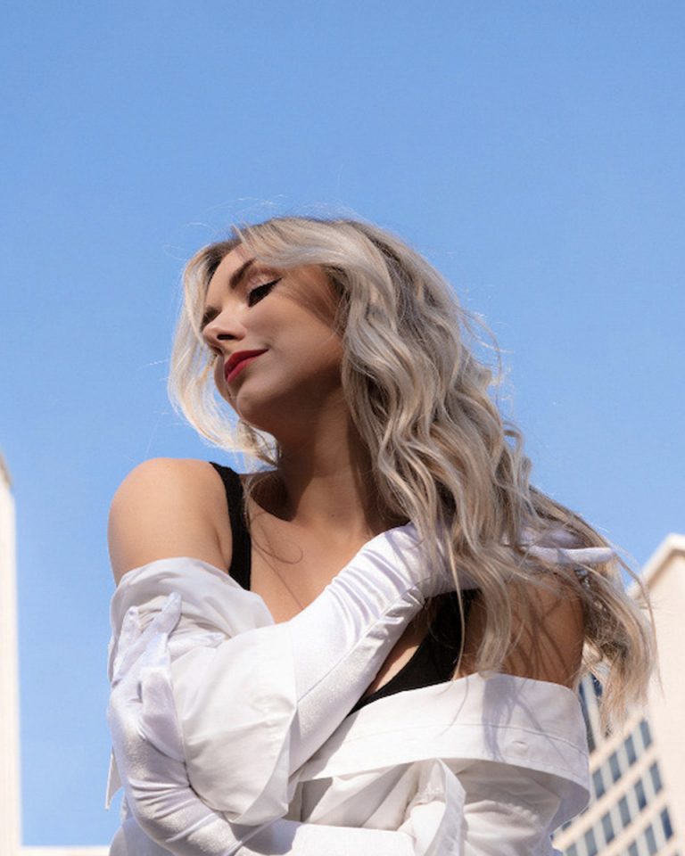 Emily Fry – da Costa Talent